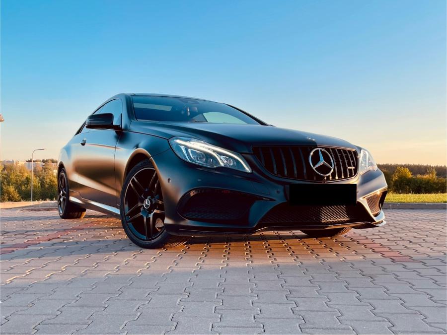 Черный Мерседес E 220 2015 в Вильнюс, объемом двигателя 2.10 л и пробегом 167 тыс. км за 16950 €, фото 16 на AUTOMOTO.COM.LV