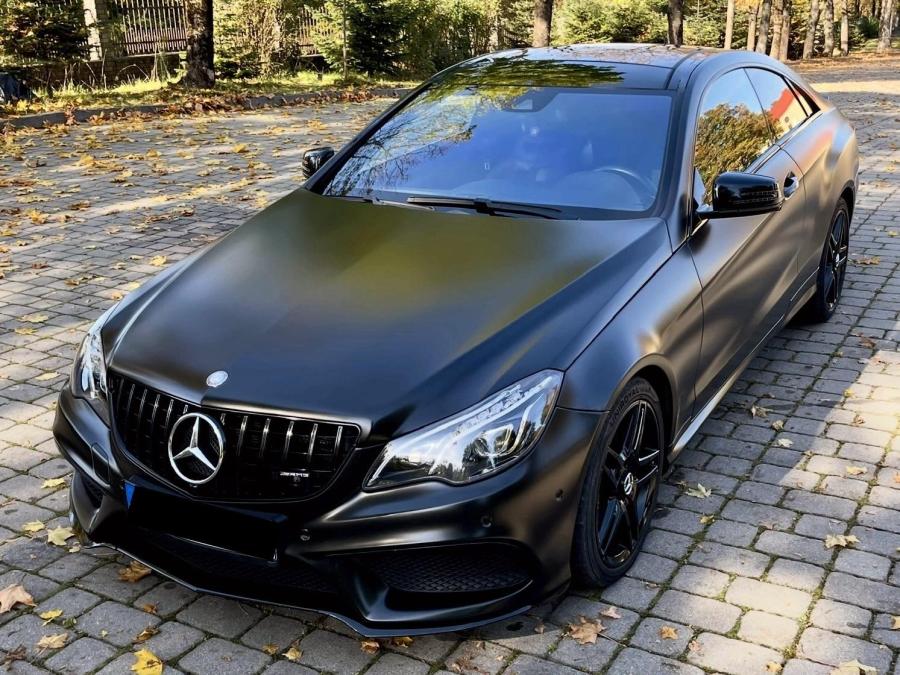 Черный Мерседес E 220 2015 в Вильнюс, объемом двигателя 2.10 л и пробегом 167 тыс. км за 16950 €, фото 38 на AUTOMOTO.COM.LV