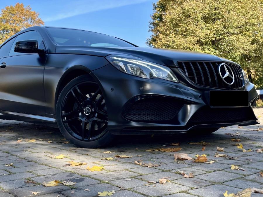 Черный Мерседес E 220 2015 в Вильнюс, объемом двигателя 2.10 л и пробегом 167 тыс. км за 16950 €, фото 40 на AUTOMOTO.COM.LV