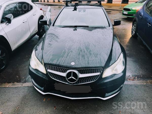 Black Mercedes-Benz E 220 2016 in Riga, with an engine capacity of 2.10 L and mileage of 244 thousand km for 4600 €, photo 3 on AUTOMOTO.COM.LV