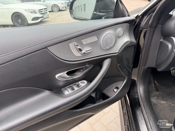Melns Mercedes-Benz E 220 2018 Kauņa, ar dzinēja tilpumu 2.00 L un nobraukumu 115 tūkst. km par 24000 €, foto 6 vietnē AUTOMOTO.COM.LV
