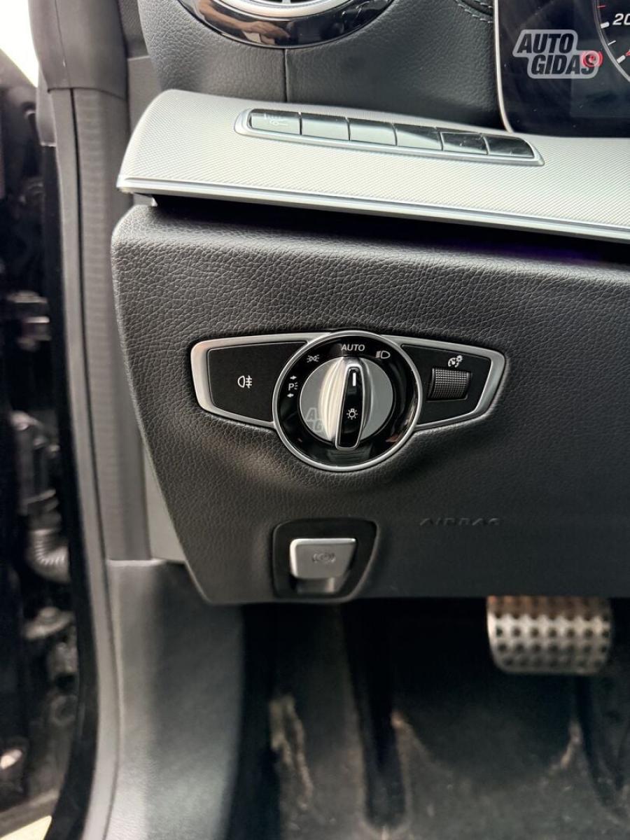 Black Mercedes-Benz E 220 2018 in Kaunas, with an engine capacity of 2.00 L and mileage of 115 thousand km for 24000 €, photo 8 on AUTOMOTO.COM.LV