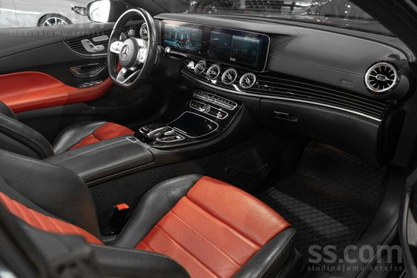 Black Mercedes-Benz E 220 2018 in Riga, with an engine capacity of 2.00 L and mileage of 167 thousand km for 28800 €, photo 9 on AUTOMOTO.COM.LV