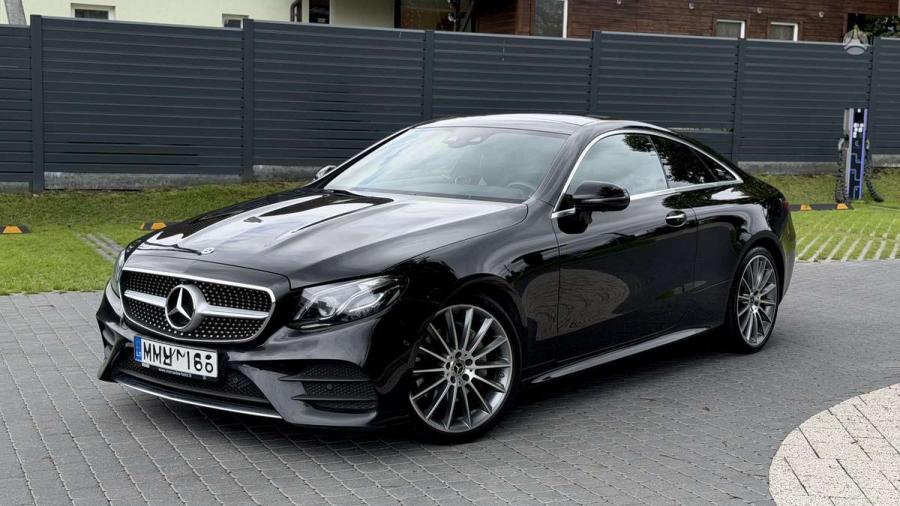 Черный Мерседес E 220 2018 в Вильнюс, объемом двигателя 2.00 л и пробегом 179 тыс. км за 26500 €, фото 3 на AUTOMOTO.COM.LV