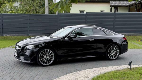 Melns Mercedes-Benz E 220 2018 Viļņa, ar dzinēja tilpumu 2.00 L un nobraukumu 179 tūkst. km par 26500 €, foto 4 vietnē AUTOMOTO.COM.LV
