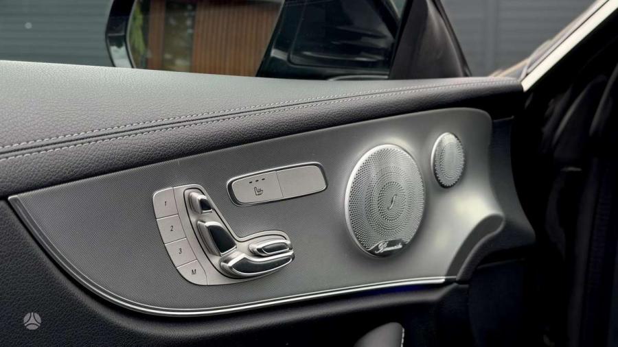 Черный Мерседес E 220 2018 в Вильнюс, объемом двигателя 2.20 л и пробегом 179 тыс. км за 26500 €, фото 13 на AUTOMOTO.COM.LV