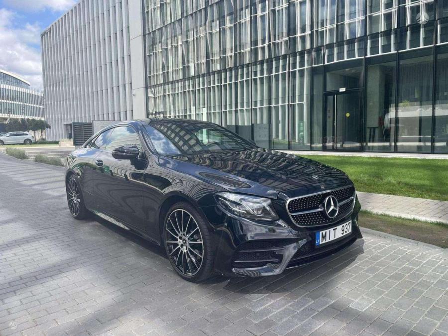 Черный Мерседес E 220 2018 в Вильнюс, объемом двигателя 2.00 л и пробегом 184 тыс. км за 25600 €, фото 1 на AUTOMOTO.COM.LV