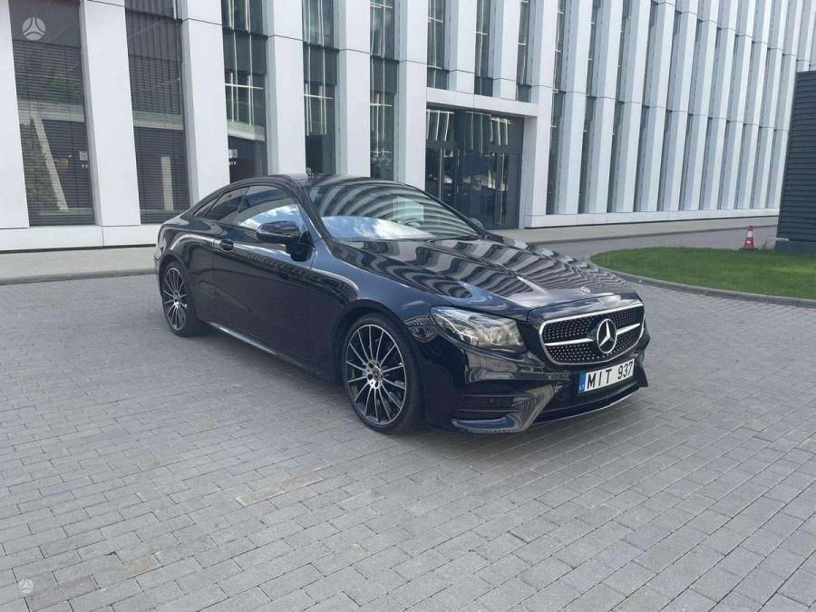Черный Мерседес E 220 2018 в Вильнюс, объемом двигателя 2.00 л и пробегом 184 тыс. км за 25600 €, фото 3 на AUTOMOTO.COM.LV