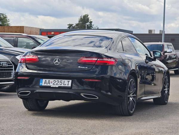 Черный Мерседес E 220 2019 в Вильнюс, объемом двигателя 2.00 л и пробегом 184 тыс. км за 27800 €, фото 10 на AUTOMOTO.COM.LV