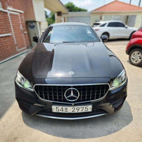 Black Mercedes-Benz E 220 2019 in Kaunas, with an engine capacity of 1.95 L and mileage of 146 thousand km for 21500 €, photo 1 on AUTOMOTO.COM.LV
