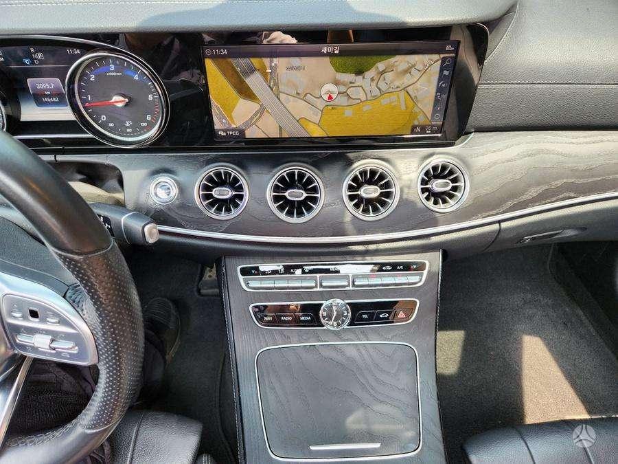 Black Mercedes-Benz E 220 2019 in Kaunas, with an engine capacity of 1.95 L and mileage of 146 thousand km for 21500 €, photo 9 on AUTOMOTO.COM.LV