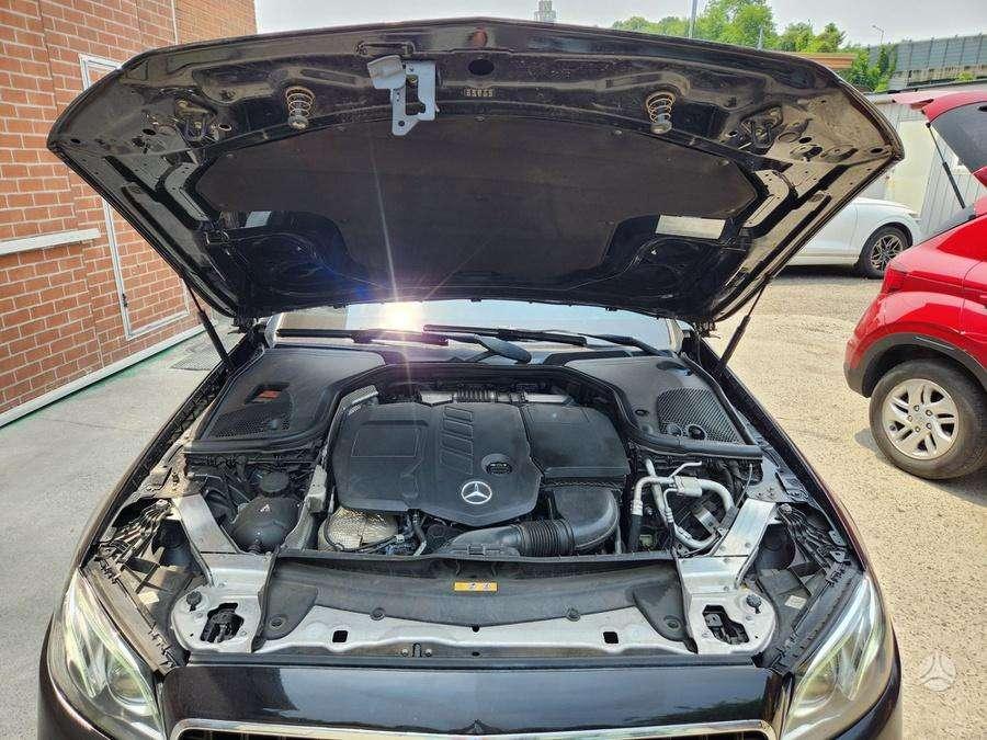 Black Mercedes-Benz E 220 2019 in Kaunas, with an engine capacity of 1.95 L and mileage of 146 thousand km for 21500 €, photo 14 on AUTOMOTO.COM.LV