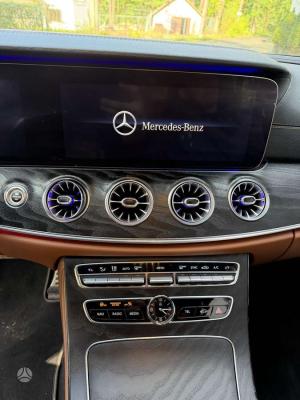 Черный Мерседес E 220 2019 в Вильнюс, объемом двигателя 1.95 л и пробегом 190 тыс. км за 25900 €, фото 14 на AUTOMOTO.COM.LV