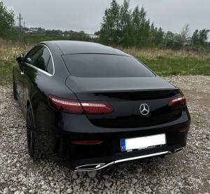Melns Mercedes-Benz E 220 2022 Viļņa, ar dzinēja tilpumu 1.95 L un nobraukumu 161 tūkst. km par 43500 €, foto 5 vietnē AUTOMOTO.COM.LV