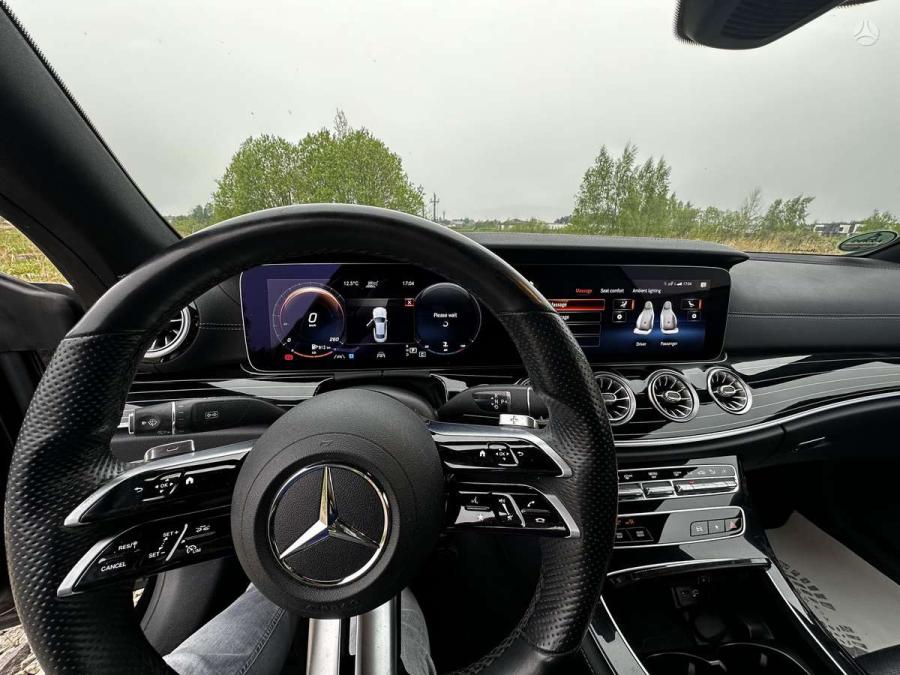 Melns Mercedes-Benz E 220 2022 Viļņa, ar dzinēja tilpumu 1.95 L un nobraukumu 161 tūkst. km par 43500 €, foto 7 vietnē AUTOMOTO.COM.LV