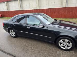 Melns Mercedes-Benz E 220 2002 Liepāja, ar dzinēja tilpumu 2.20 L un nobraukumu 380 tūkst. km par 1600 €, foto 2 vietnē AUTOMOTO.COM.LV