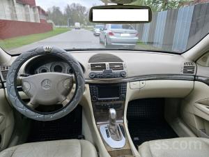 Melns Mercedes-Benz E 220 2002 Liepāja, ar dzinēja tilpumu 2.20 L un nobraukumu 380 tūkst. km par 1600 €, foto 7 vietnē AUTOMOTO.COM.LV
