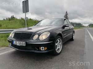 Melns Mercedes-Benz E 220 2003 Rēzekne, ar dzinēja tilpumu 2.20 L un nobraukumu 377 tūkst. km par 33900 €, foto 1 vietnē AUTOMOTO.COM.LV