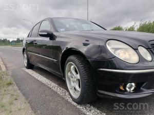 Melns Mercedes-Benz E 220 2003 Rēzekne, ar dzinēja tilpumu 2.20 L un nobraukumu 377 tūkst. km par 33900 €, foto 2 vietnē AUTOMOTO.COM.LV