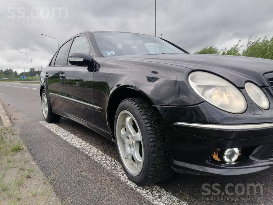 Melns Mercedes-Benz E 220 2003 Rēzekne, ar dzinēja tilpumu 2.20 L un nobraukumu 377 tūkst. km par 33900 €, foto 2 vietnē AUTOMOTO.COM.LV