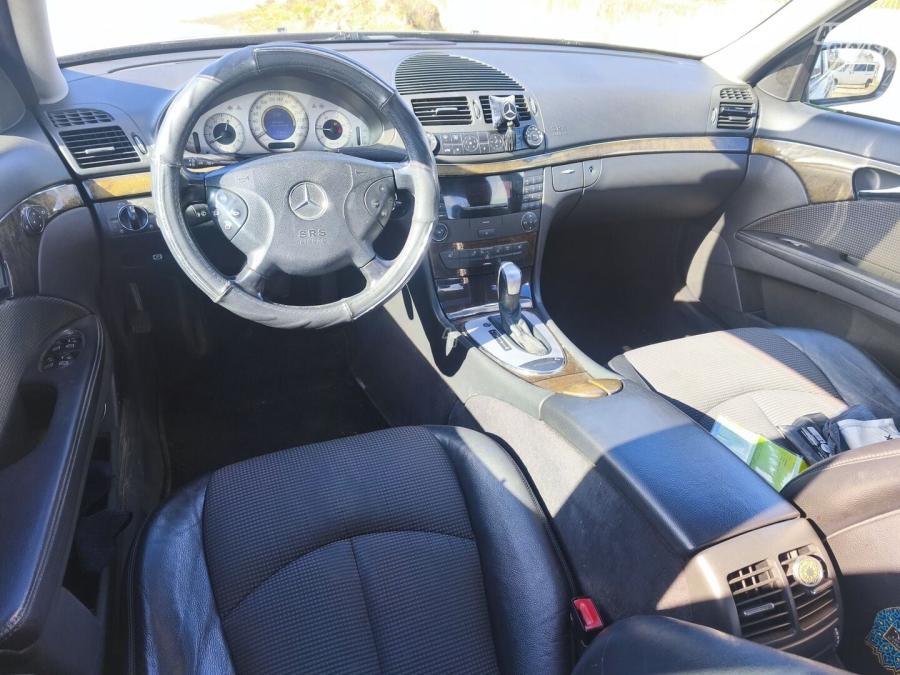 Melns Mercedes-Benz E 220 2003 Kauņa, ar dzinēja tilpumu 2.10 L un nobraukumu 325 tūkst. km par 1499 €, foto 6 vietnē AUTOMOTO.COM.LV