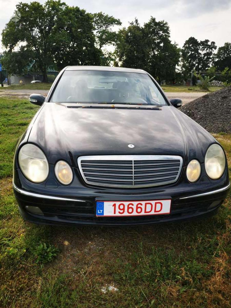 Melns Mercedes-Benz E 220 2003 Kauņa, ar dzinēja tilpumu 2.20 L un nobraukumu 271 tūkst. km par 850 €, foto 4 vietnē AUTOMOTO.COM.LV