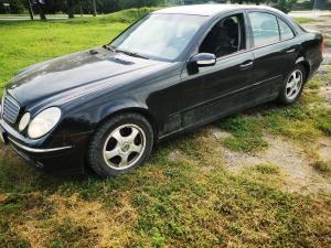 Melns Mercedes-Benz E 220 2003 Kauņa, ar dzinēja tilpumu 2.20 L un nobraukumu 271 tūkst. km par 850 €, foto 6 vietnē AUTOMOTO.COM.LV