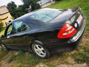 Melns Mercedes-Benz E 220 2003 Kauņa, ar dzinēja tilpumu 2.20 L un nobraukumu 271 tūkst. km par 850 €, foto 7 vietnē AUTOMOTO.COM.LV