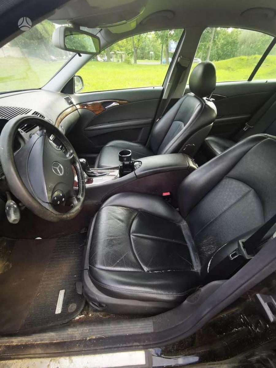 Melns Mercedes-Benz E 220 2003 Kauņa, ar dzinēja tilpumu 2.20 L un nobraukumu 271 tūkst. km par 850 €, foto 10 vietnē AUTOMOTO.COM.LV