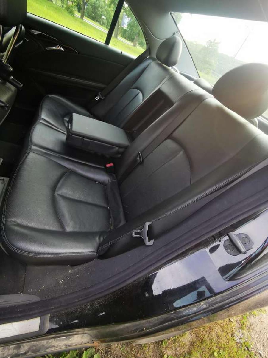 Melns Mercedes-Benz E 220 2003 Kauņa, ar dzinēja tilpumu 2.20 L un nobraukumu 271 tūkst. km par 850 €, foto 12 vietnē AUTOMOTO.COM.LV