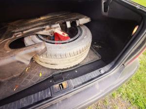 Melns Mercedes-Benz E 220 2003 Kauņa, ar dzinēja tilpumu 2.20 L un nobraukumu 271 tūkst. km par 850 €, foto 13 vietnē AUTOMOTO.COM.LV