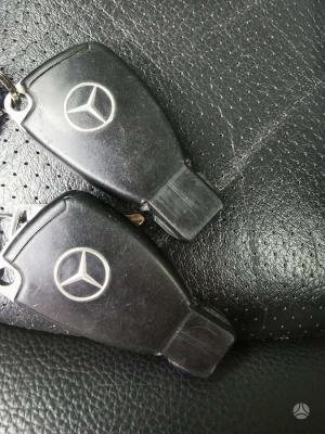 Melns Mercedes-Benz E 220 2003 Kauņa, ar dzinēja tilpumu 2.20 L un nobraukumu 271 tūkst. km par 850 €, foto 17 vietnē AUTOMOTO.COM.LV