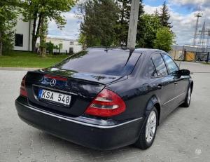 Черный Мерседес E 220 2003 в Шяуляй, объемом двигателя 2.15 л и пробегом 320 тыс. км за 1990 €, фото 8 на AUTOMOTO.COM.LV