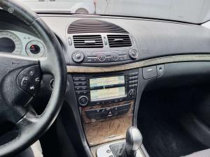 Черный Мерседес E 220 2003 в Шяуляй, объемом двигателя 2.15 л и пробегом 320 тыс. км за 1990 €, фото 21 на AUTOMOTO.COM.LV