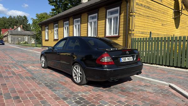 Черный Мерседес E 220 2004 в Выру, объемом двигателя 0.00 л и пробегом 410 тыс. км за 4000 €, фото 6 на AUTOMOTO.COM.LV