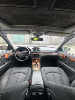 Черный Мерседес E 220 2004 в Таллин, объемом двигателя 2.20 л и пробегом 330 тыс. км за 650 €, фото 7 на AUTOMOTO.COM.LV