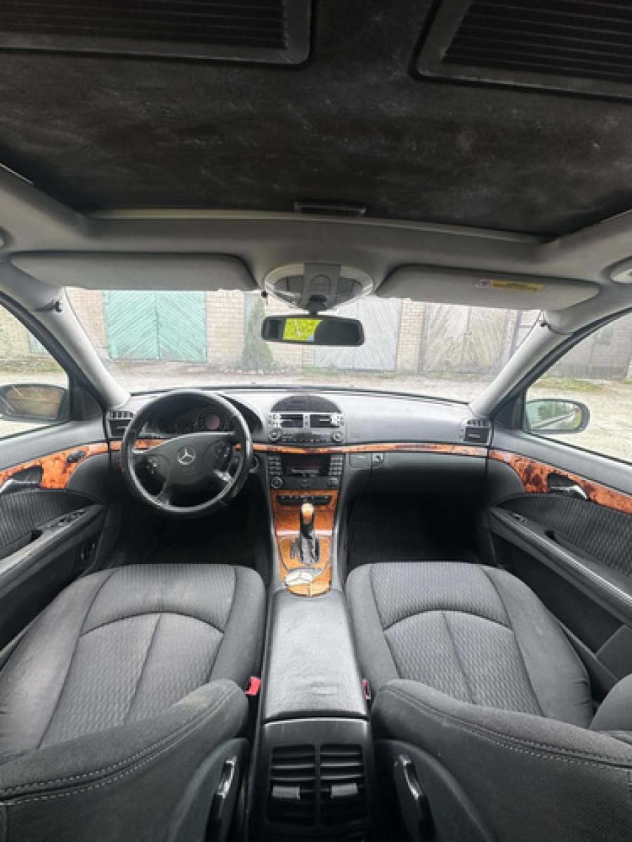 Черный Мерседес E 220 2004 в Таллин, объемом двигателя 2.20 л и пробегом 330 тыс. км за 650 €, фото 7 на AUTOMOTO.COM.LV