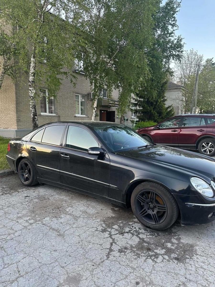 Черный Мерседес E 220 2004 в Таллин, объемом двигателя 2.20 л и пробегом 330 тыс. км за 650 €, фото 10 на AUTOMOTO.COM.LV
