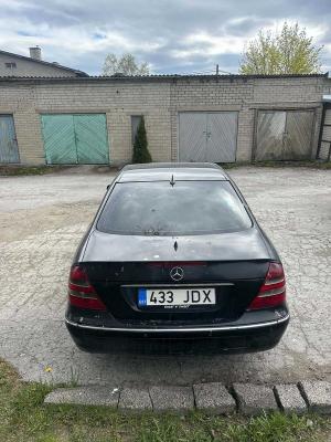 Черный Мерседес E 220 2004 в Таллин, объемом двигателя 2.20 л и пробегом 330 тыс. км за 650 €, фото 12 на AUTOMOTO.COM.LV