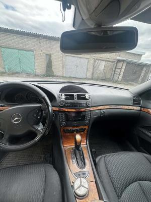 Черный Мерседес E 220 2004 в Таллин, объемом двигателя 2.20 л и пробегом 330 тыс. км за 650 €, фото 16 на AUTOMOTO.COM.LV
