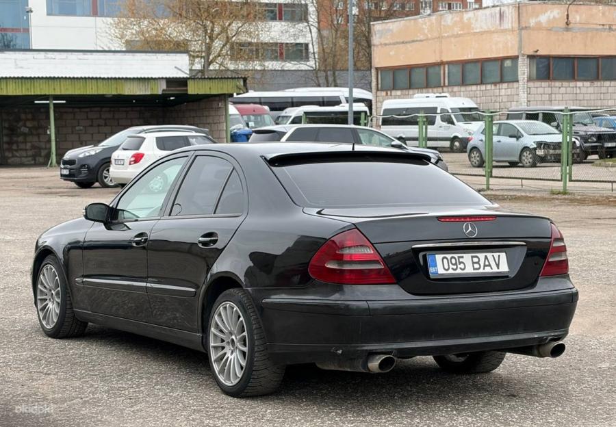 Melns Mercedes-Benz E 220 2004 Narva, ar dzinēja tilpumu 2.20 L un nobraukumu 413 tūkst. km par 1999 €, foto 13 vietnē AUTOMOTO.COM.LV