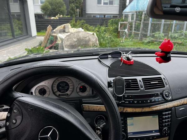 Melns Mercedes-Benz E 220 2004 Kauņa, ar dzinēja tilpumu 2.20 L un nobraukumu 320 tūkst. km par 3200 €, foto 11 vietnē AUTOMOTO.COM.LV