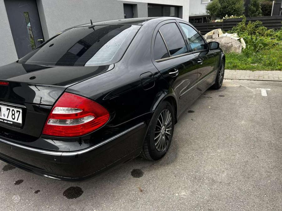 Черный Мерседес E 220 2004 в Каунас, объемом двигателя 2.20 л и пробегом 320 тыс. км за 3200 €, фото 20 на AUTOMOTO.COM.LV