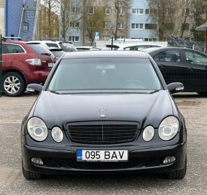Black Mercedes-Benz E 220 2004 in Narva, with an engine capacity of 2.20 L and mileage of 413 thousand km for 1999 €, photo  on AUTOMOTO.COM.LV