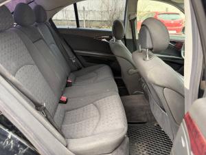 Melns Mercedes-Benz E 220 2004 Narva, ar dzinēja tilpumu 2.20 L un nobraukumu 413 tūkst. km par 1999 €, foto 9 vietnē AUTOMOTO.COM.LV