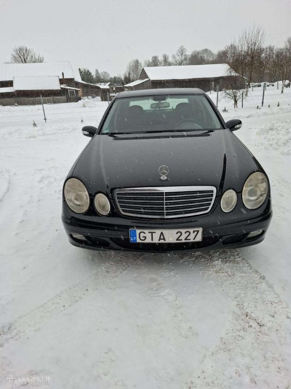 Melns Mercedes-Benz E 220 2005 Tauragė, ar dzinēja tilpumu 2.10 L un nobraukumu 316 tūkst. km par 2500 €, foto 5 vietnē AUTOMOTO.COM.LV