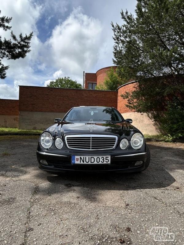 Melns Mercedes-Benz E 220 2005 Viļņa, ar dzinēja tilpumu 2.10 L un nobraukumu 457 tūkst. km par 2750 €, foto 2 vietnē AUTOMOTO.COM.LV