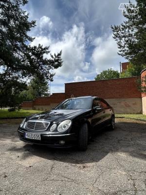Black Mercedes-Benz E 220 2005 in Vilnius, with an engine capacity of 2.10 L and mileage of 457 thousand km for 2750 €, photo 4 on AUTOMOTO.COM.LV