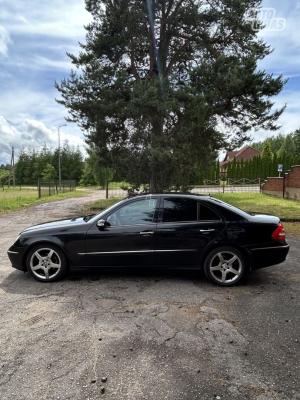 Black Mercedes-Benz E 220 2005 in Vilnius, with an engine capacity of 2.10 L and mileage of 457 thousand km for 2750 €, photo 7 on AUTOMOTO.COM.LV