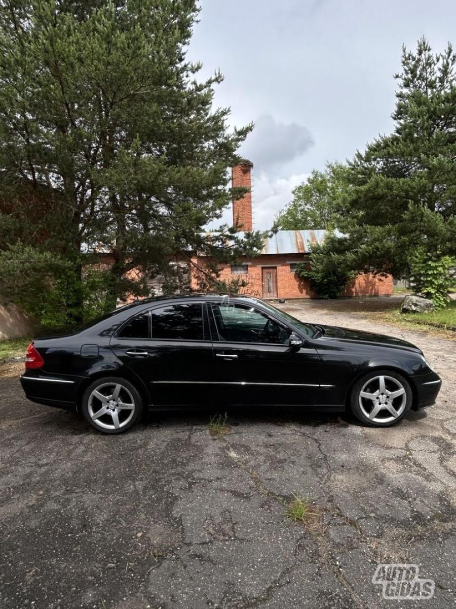 Black Mercedes-Benz E 220 2005 in Vilnius, with an engine capacity of 2.10 L and mileage of 457 thousand km for 2750 €, photo 11 on AUTOMOTO.COM.LV